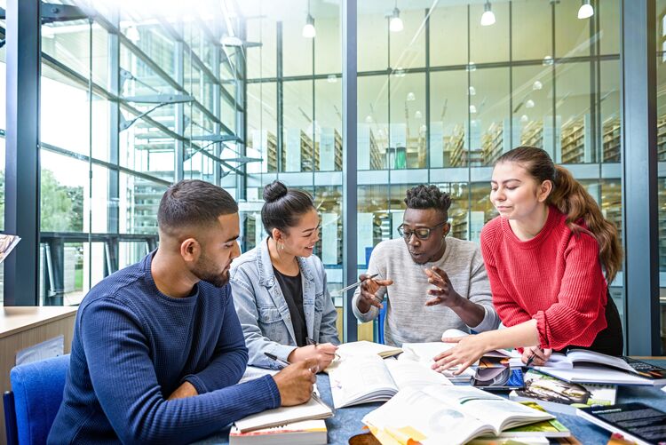 IELTS test format: easy explanation | British Council